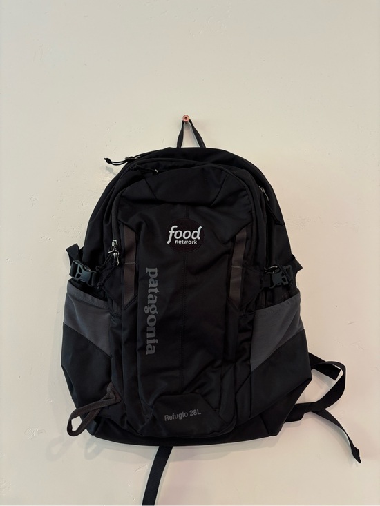 Patagonia | Bags | Patagonia Refugio 28l Backpack Black Hiking School ...